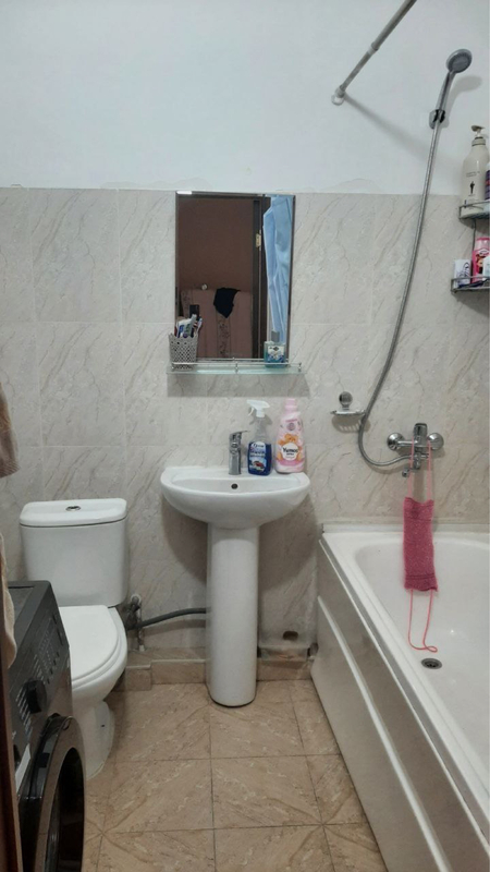 Sergeli Yangi choshtepa 1 xona sotiladi
