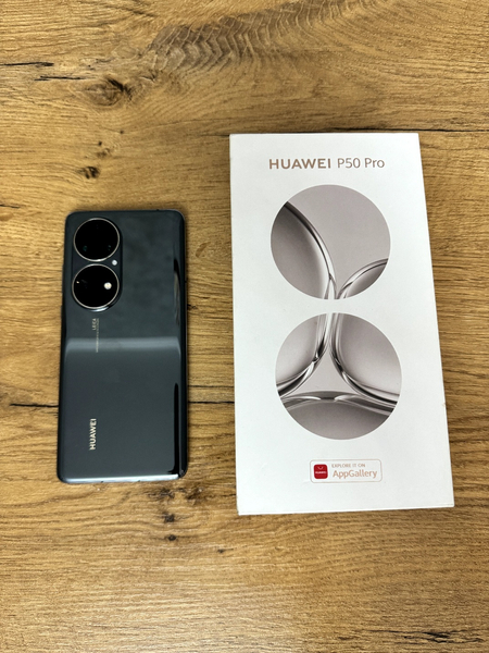 Телефон Huawei почти новый