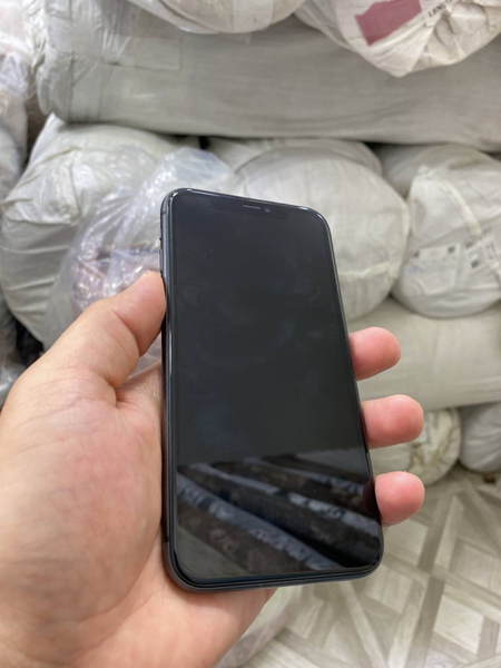 Iphone 11 sotiladi