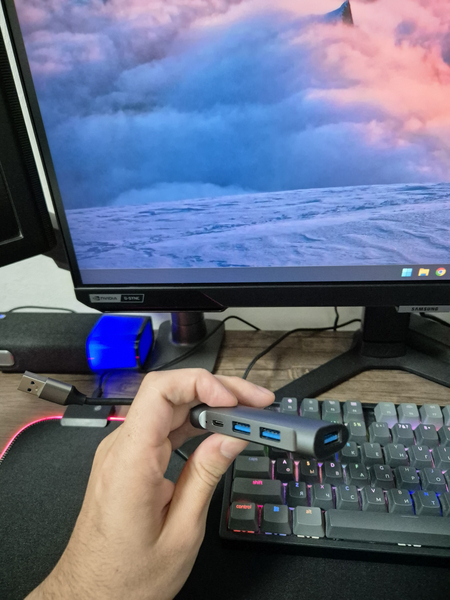 Usb hub, usb portlarni kopaytiradi