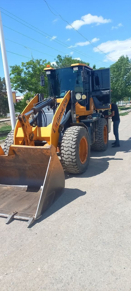Срочно продаётся погрузчик