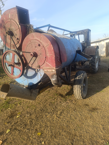 Traktor t28 boʻchka sotiladi