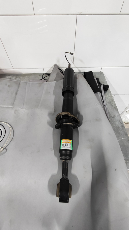 Амортизатор LC300