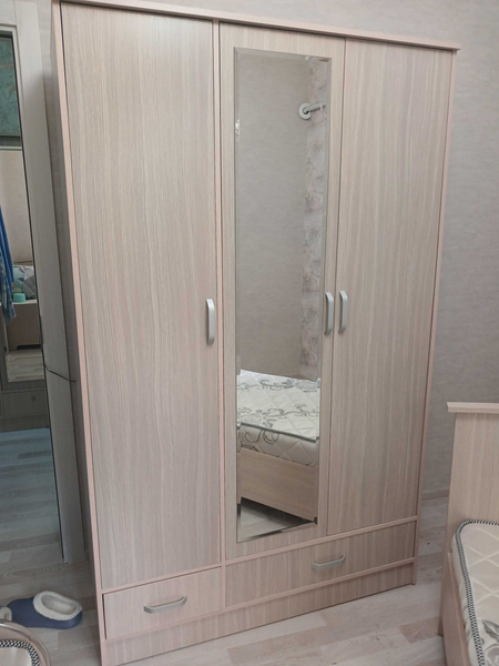 Шкаф для комнату