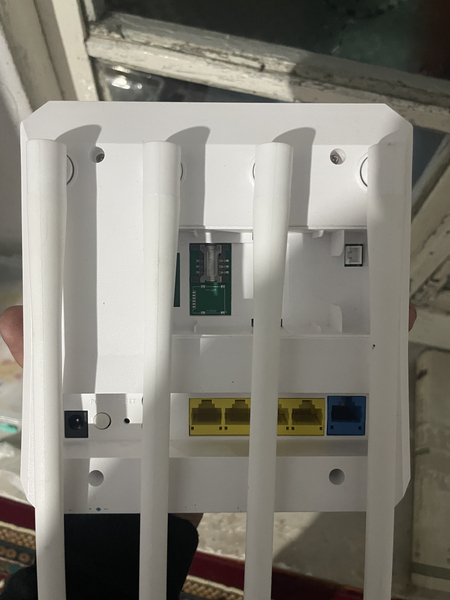 Wifi Router sim karta xam tushadi
