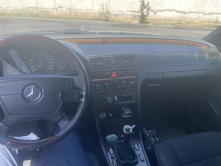 Продается Мерседес w202