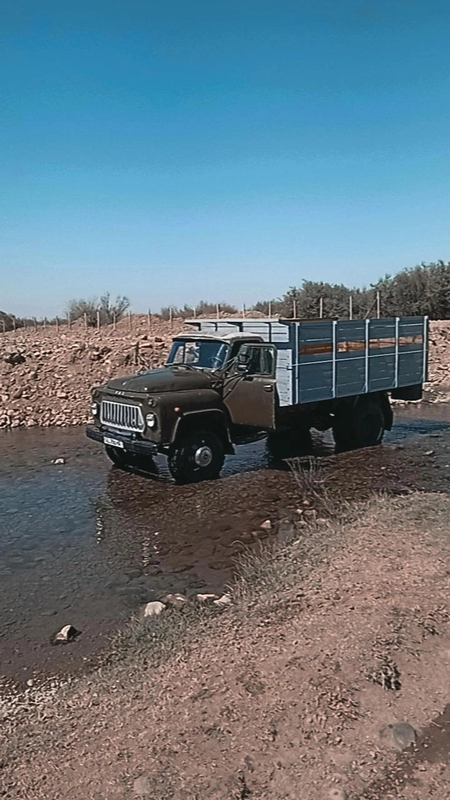 Gaz 53 Yil 1981 gaz balon 4 yangi 6 balon yangi  holati ideal