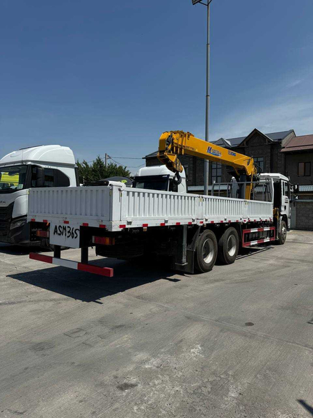 Кран манипулятор Shacman 6x4 L3000 12 тонн