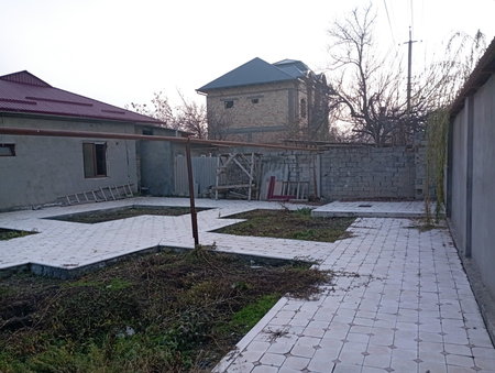 Продаётся дом на участке 4.4 соток (факт 5.3) в махалле 
