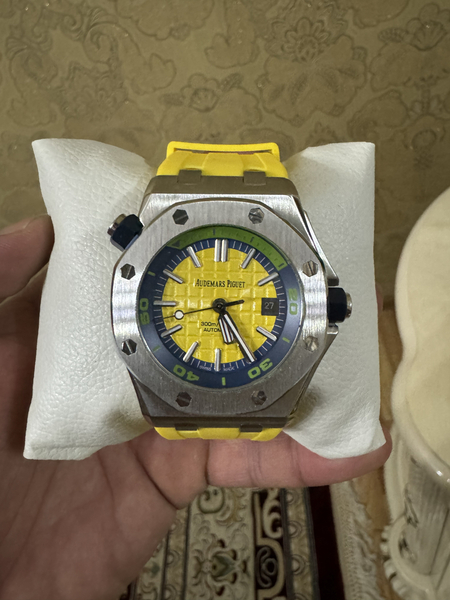 Adumares Piguet qo’l soati