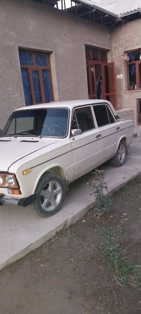 Baz 2106 sotladi