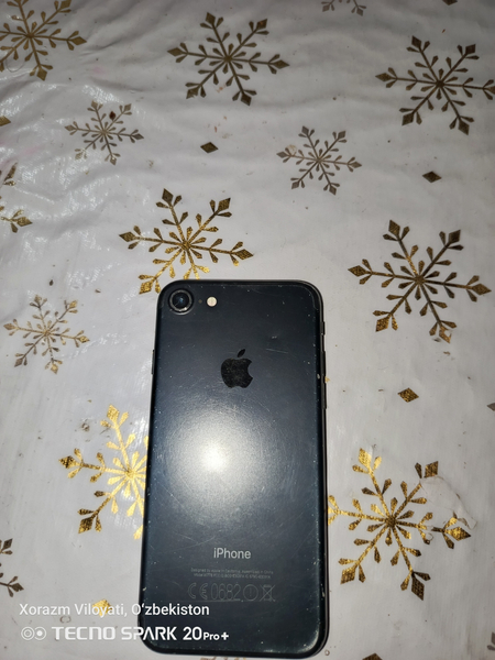 IPhone 7 32GB.   .