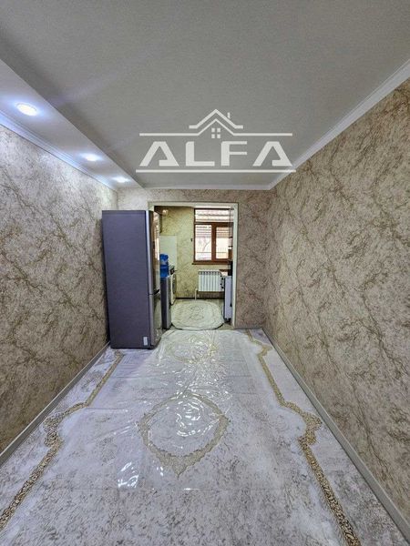 3 xonali qilingan 60m²  +navesli hovli va parkovka ham bor sotiladi.