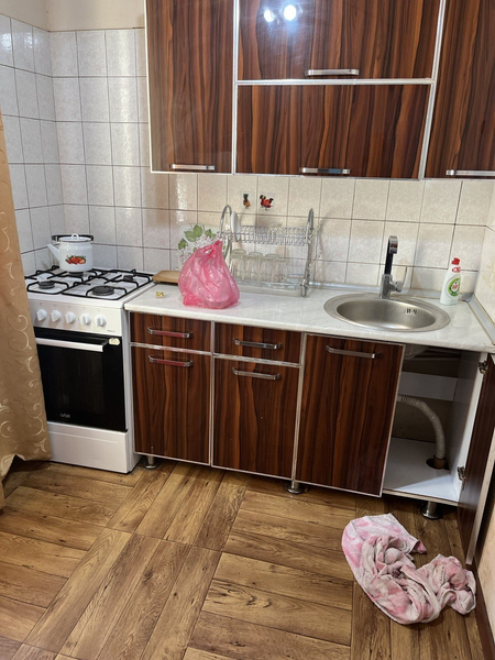 2/1/4 Ялангач Экобазар, Умид спорт комплекс. 48м². Не торец.