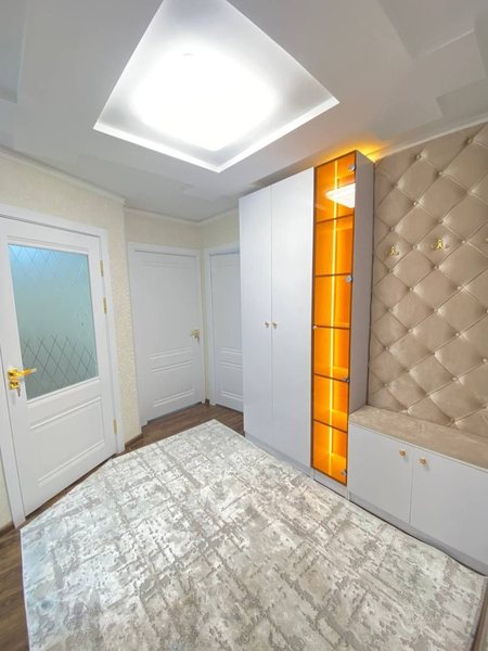 Продаётся квартира Чиланзар Ц-квартал 3в4/4/5 Мирзо Улугбека метро