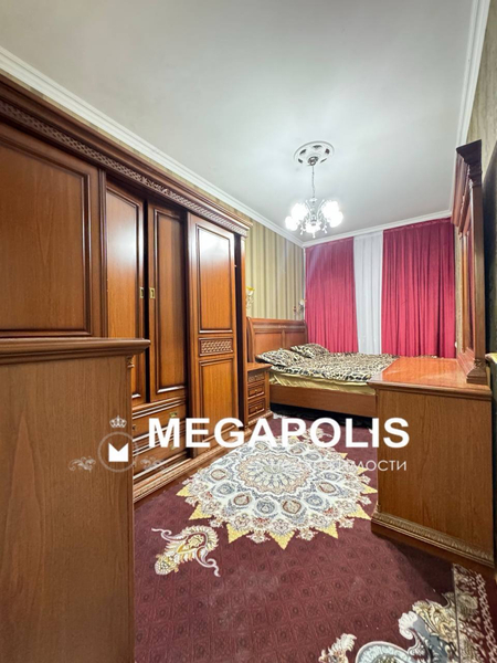 ‘6 квартал 2в3/1/4 Метро М.Улугбек Балкон 1.5х3