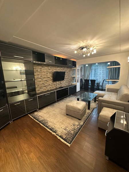 Кв/ра 4-х комнатная квартира на Ц-5 , 100м2.