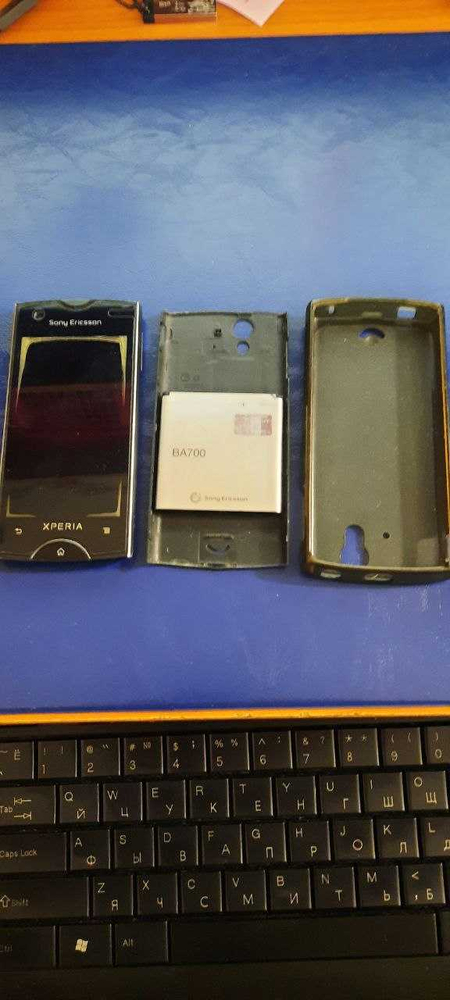 Телефон Sony Ericsson ST18i