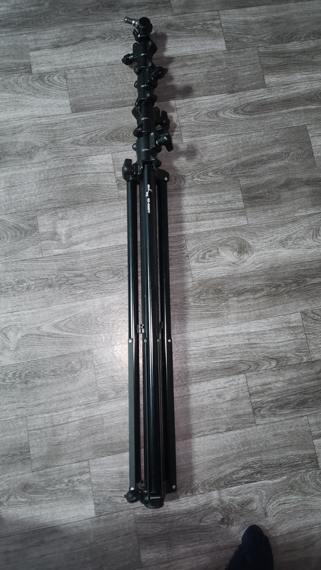 Штатив, Shtativ sotiladi arginal  Mz-4800