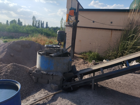 Shlakablok aparat kaplekt sotiladi