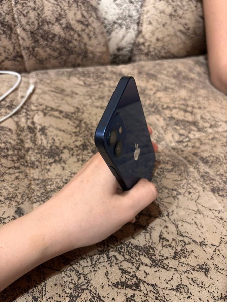 Iphone 12 mini продается