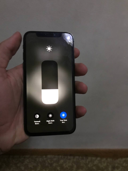 iPhone X ideal holatdagi hamma narsasi ishlidi
