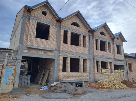 Кибрай! Продаётся дом коробка 3 сотки 7 комнат