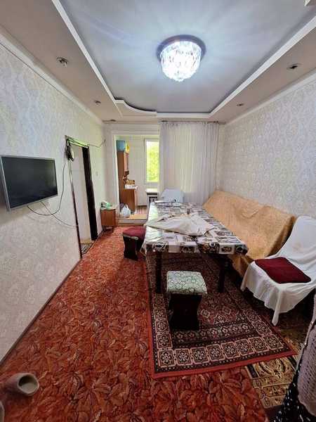 Феруза Продается квартира 2/3/4 балкон 1.5х3 
Мирзо Улугбекский район