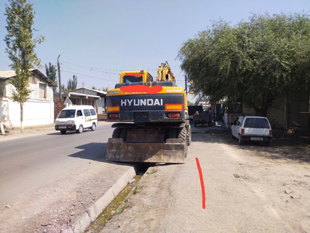 Hyundai 140w ishchi holatda