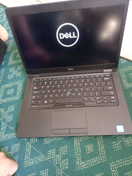Dell core i7 -7820HQ cpu 2.90GHz srochno sotiladi