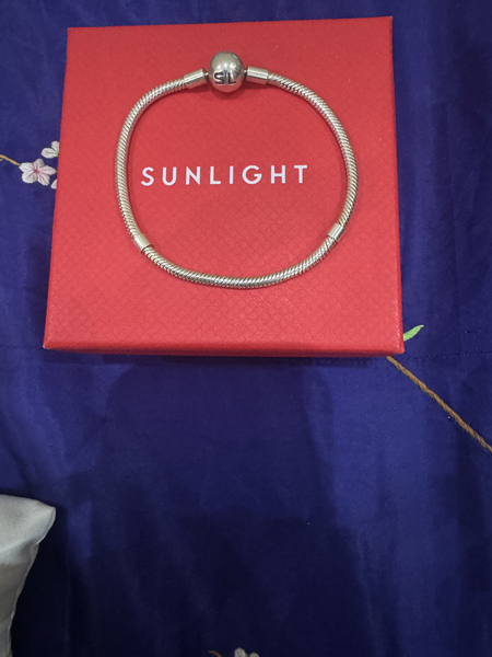 Sunlight braslet sotiladi