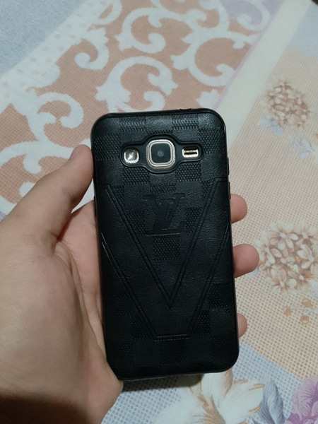 Срочно! Samsung Galaxy J2   SM-J200H