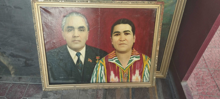 Картины маслом ,есть разные портреты от 60х до 90х годов