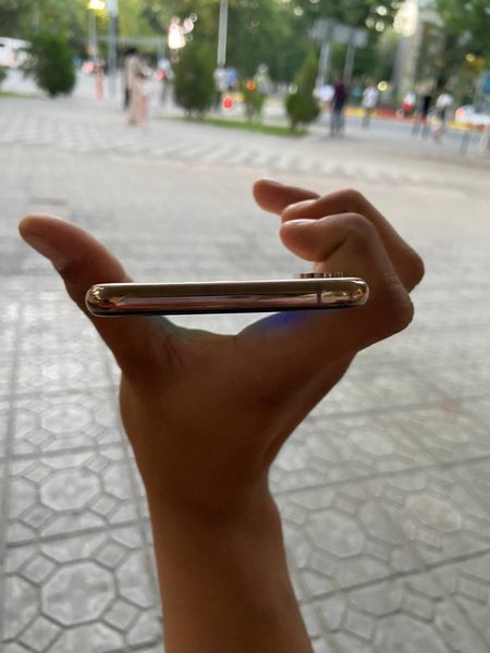Iphone xs sotilad