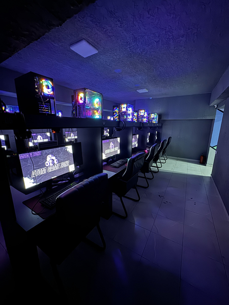 Продается Playstation и Компютерный клуб