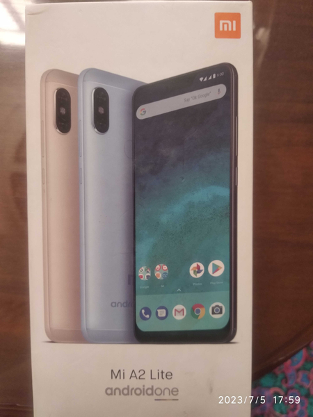 Телефон  Mi A2 Lite  сотилади