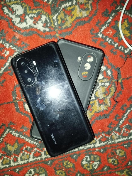 Huawei Nova Y70 sotiladi.