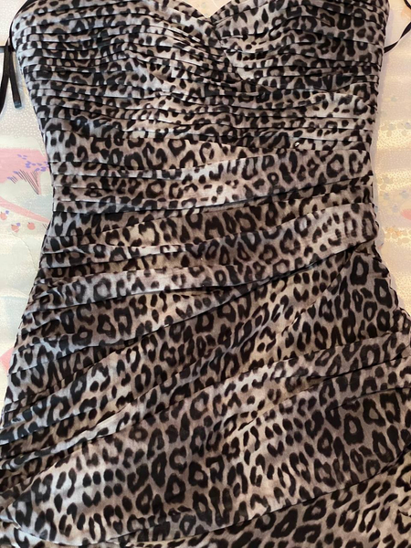 BCBGMAXAZRIA Платье декольте Брендовое