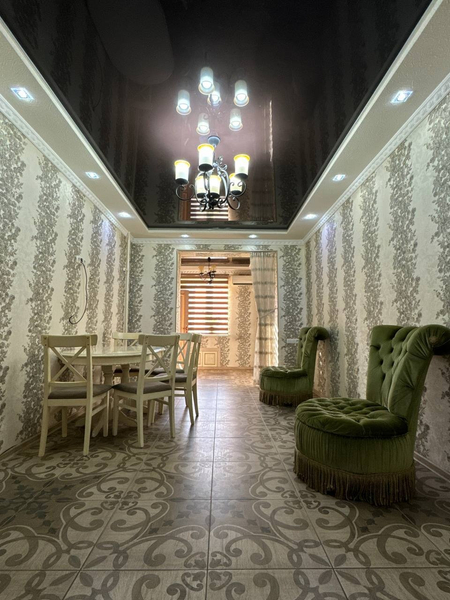 Метро Новза 4/3/4 Банковская квартира 140 м² с ремонтом