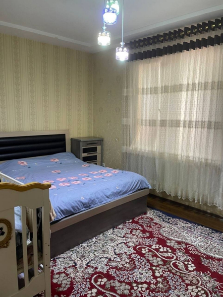 Qorasuv abayxon 5 da uy sotiladi 2 xonali