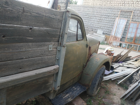 Gaz 51 sotiladi  .