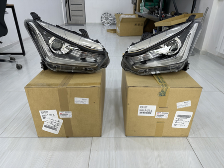 Передняя фара в сборе Isuzu D-max (Оригинал)