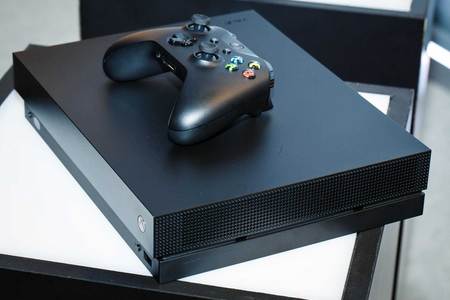 XBOX one X 1tb состояние хорошее
