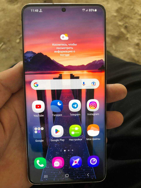 Samsung galaxy a82