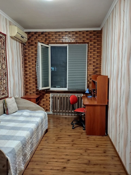 Юнусабад 13 3/4/4 по линии метро