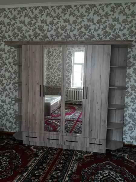 Шкаф буюртма бўйича.
