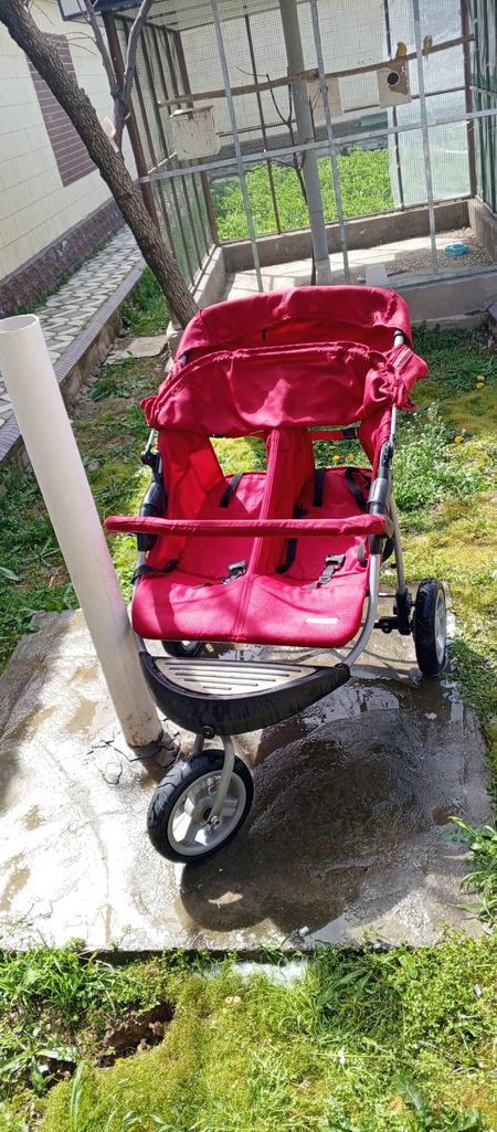 Kolyaska ikkitalik srocna sotiladi