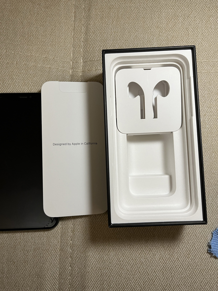 iphone 11 pro 64GB LLA
