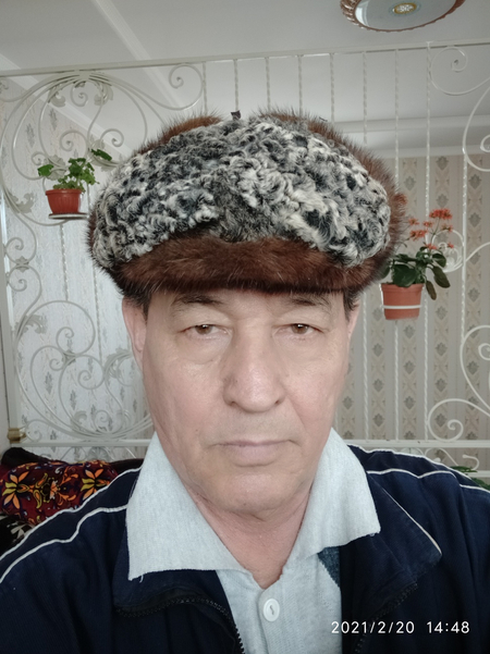 Шерозий, сур, каракул терисидан янги тикилган папоқлар
