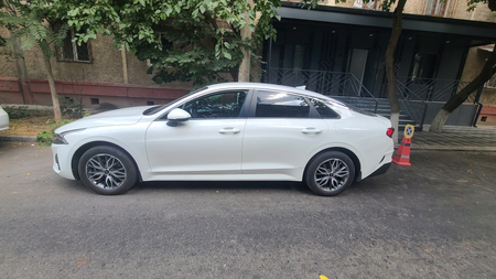 Срочно продам KIA K 5